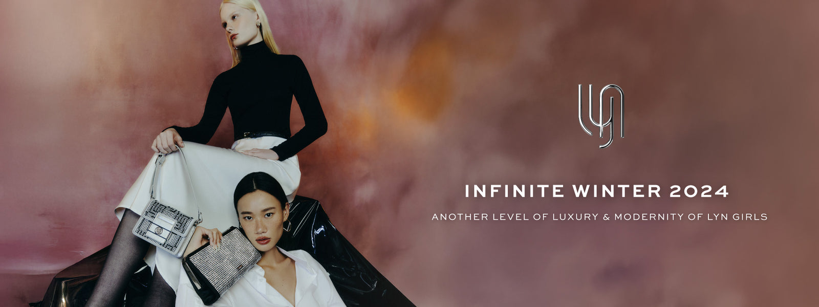 Lyn Infinite Collection กระเป๋า LYN Infinite ความคลาสสิคที่มีระดับ